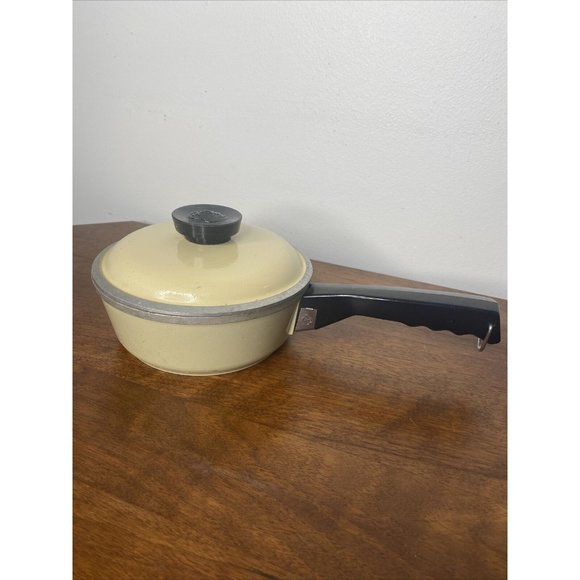 Club | Kitchen | Vintage Club Cookware Qt Cast Aluminum Sauce Pan Pot ...